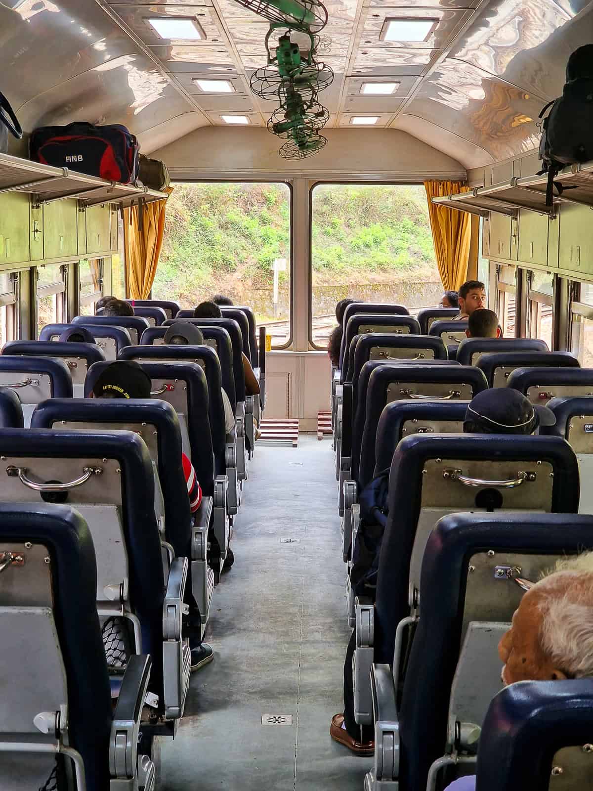 Sri Lanka Train from Ella (Kandy Ella Train) - flawlessjourneys.co.uk